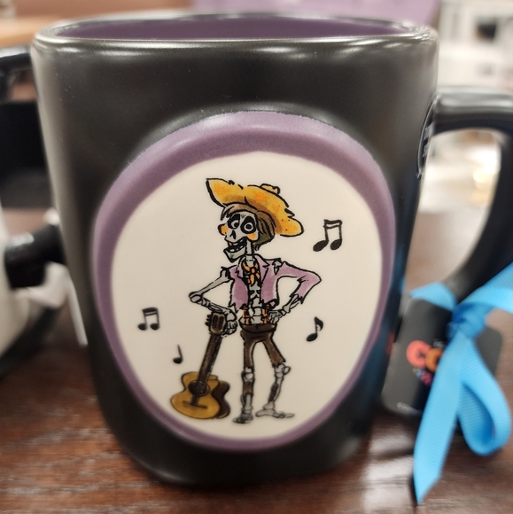 Rae Dunn | Kitchen | New Rae Dunn Disney Coco Recuerdame Halloween Mug ...